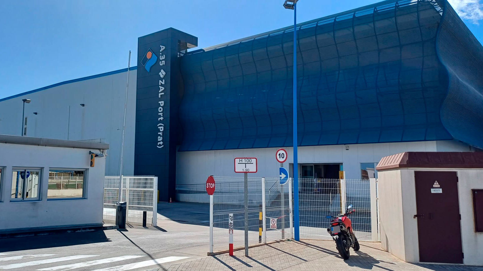 Implantación de nuestro Yard Managemet System en DHL Zal Port Prat ...